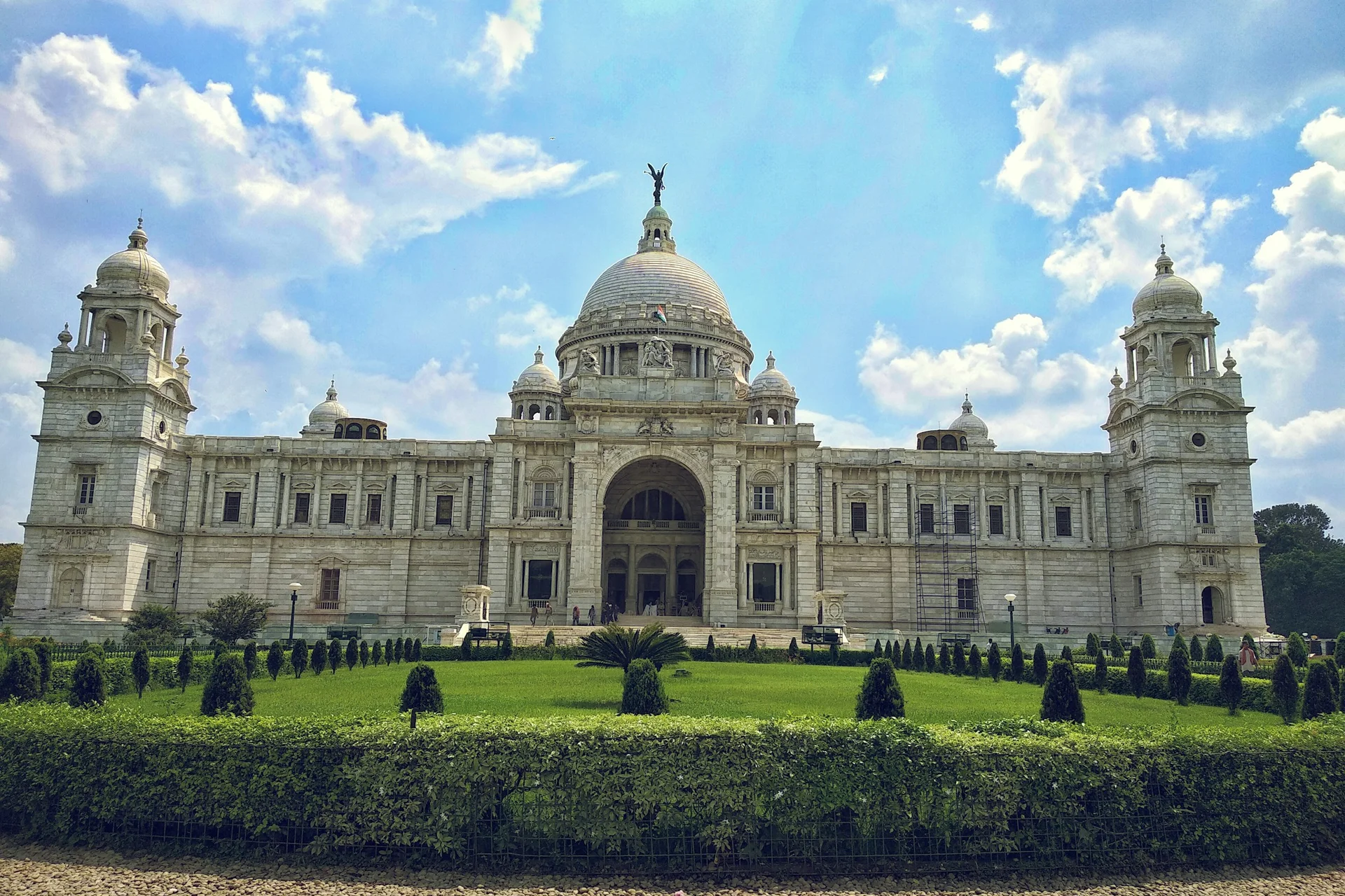 Kolkata Durga Puja 2026: Complete Festival... | fairtravels.ai
