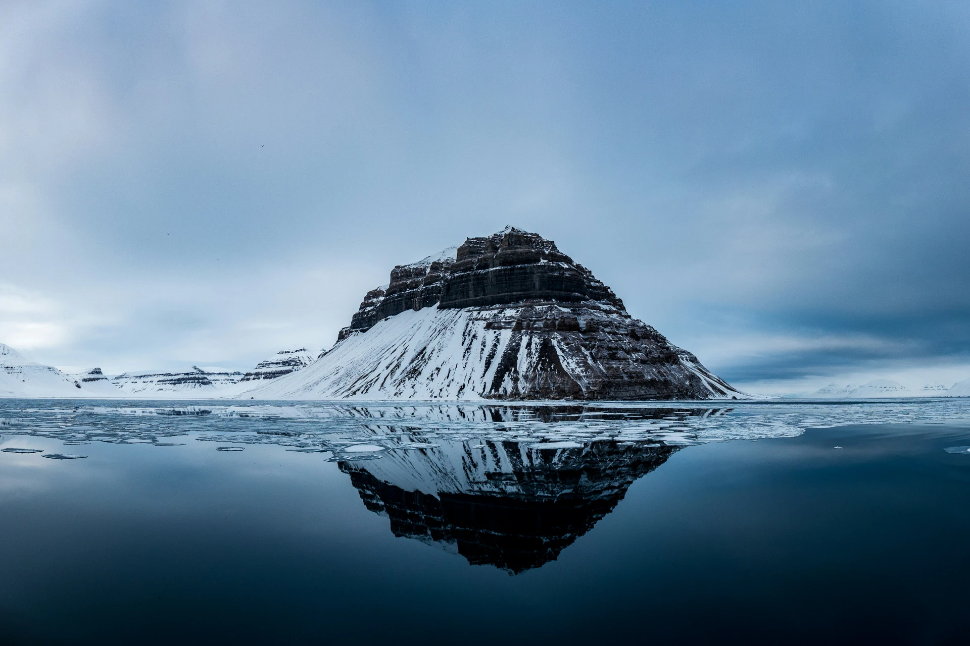 Svalbard Travel Guide: Polar Bears & Arctic | 2026 | fairtravels.ai